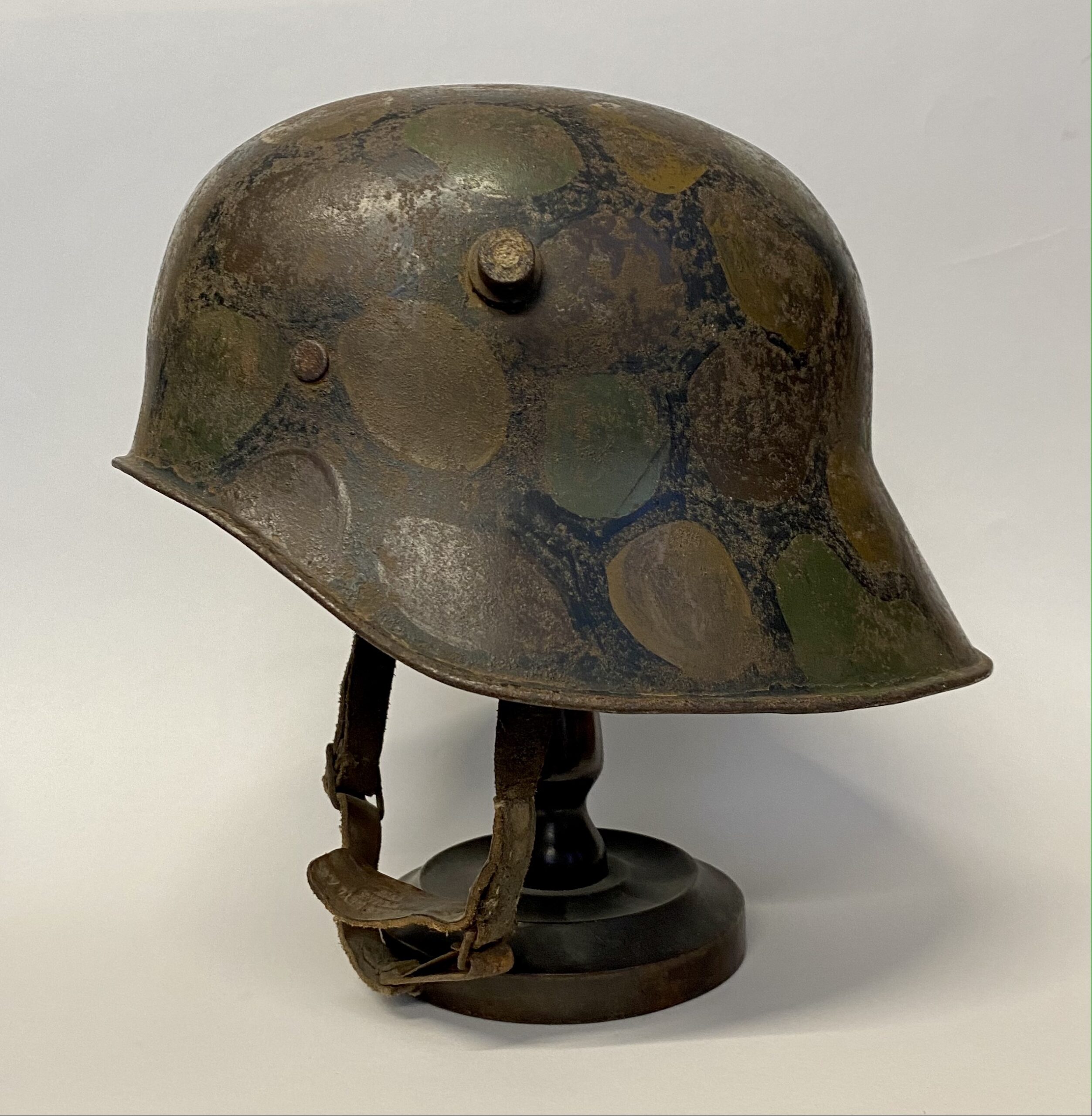 Austrian M16 helmet – Militaria Museum