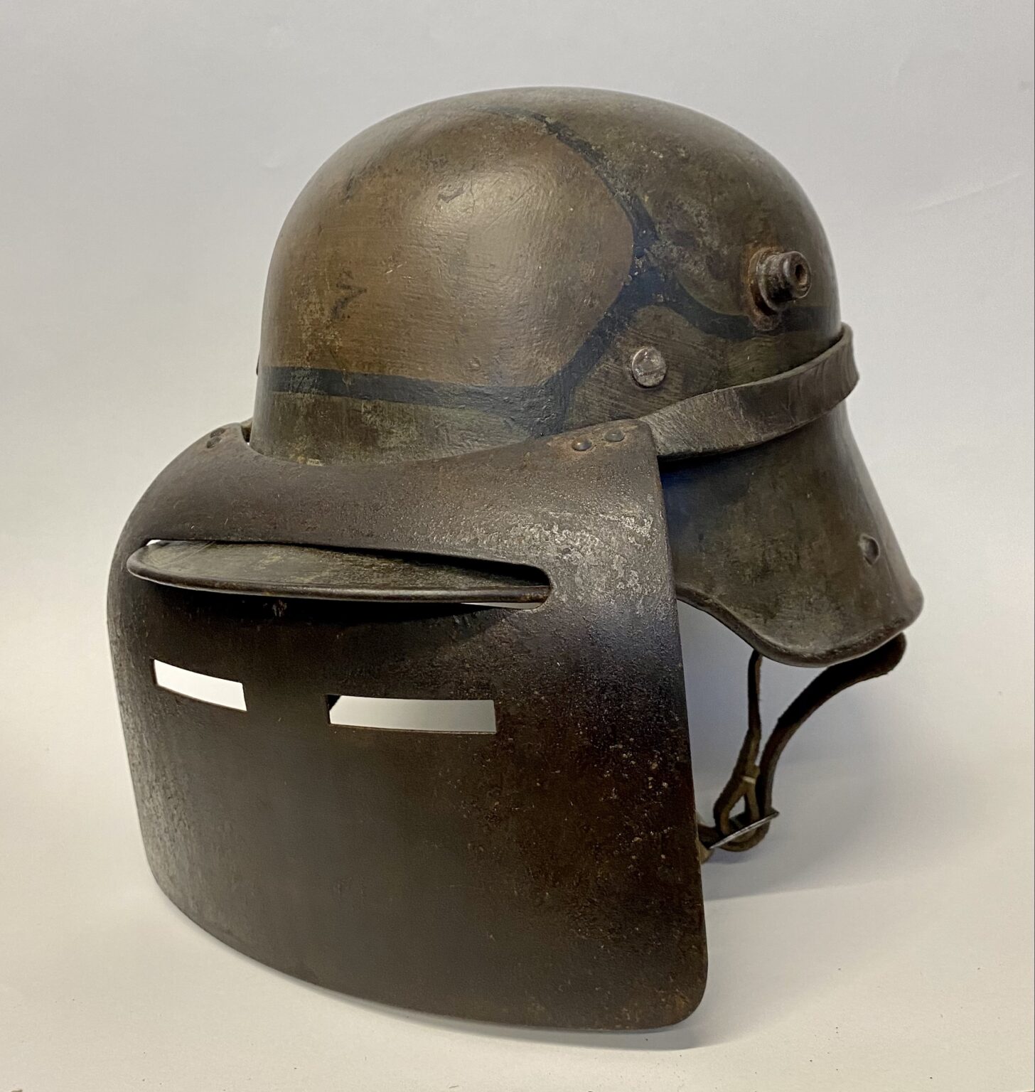 WW1 Steel Helmets & Face Visors Gallery – Militaria Museum
