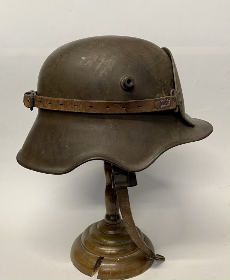WW1 Steel Helmets & Face Visors Gallery – Militaria Museum